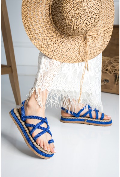 Barbara Mavi Hasır Örgü Parmak Arası Sandalet Barbara Mavi Hasır Örgü Parmak Arası Sandalet