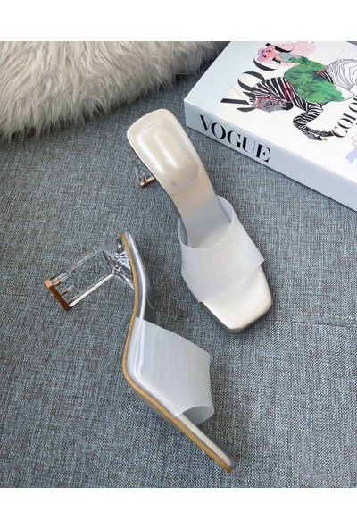 Massilayda Stella Kalın Topuklu Terlik