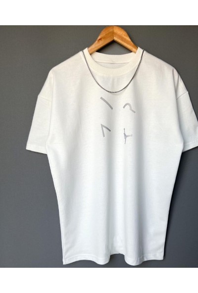 My Shiness Kadın Beyaz Reflektör Baskılı Oversize T-Shirt My Shiness Kadın Beyaz Reflektör Baskılı Oversize T-Shirt