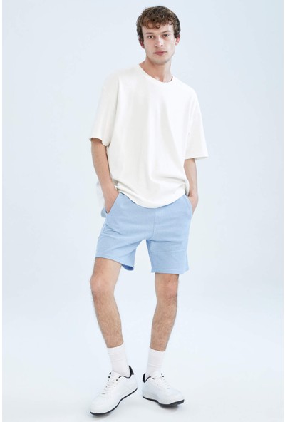 DeFacto Slim Fit Cep Detaylı Geri Dönüşümlü Şort W7965AZ22SM DeFacto Slim Fit Cep Detaylı Geri Dönüşümlü Şort W7965AZ22SM