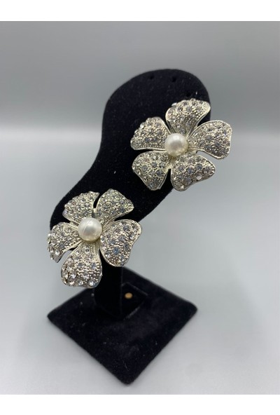 Bujiteri Dükkanı Gümüş Renk Zirkon Taşlı Çiçek Abiye Küpe Bujiteri Dükkanı Gümüş Renk Zirkon Taşlı Çiçek Abiye Küpe