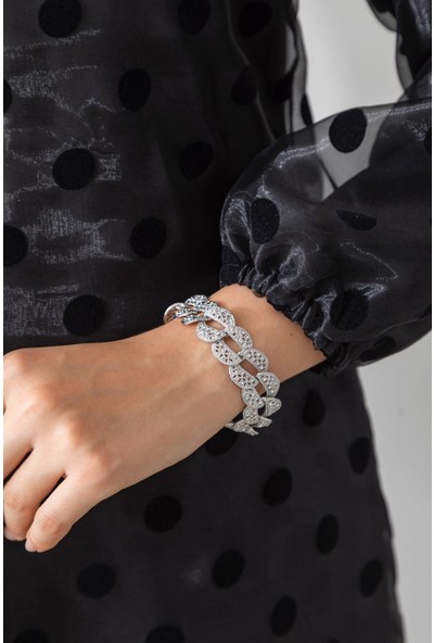 Bujiteri Dükkanı Gümüş Renk Zirkon Taşlı Büyük Iç Içe Halka Bileklik Bujiteri Dükkanı Gümüş Renk Zirkon Taşlı Büyük Iç Içe Halka Bileklik