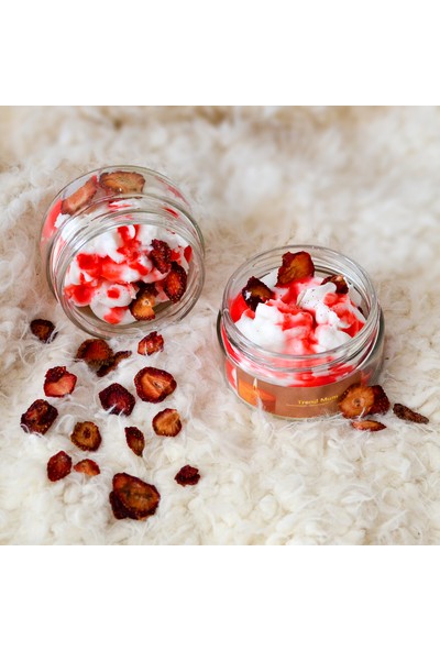 Trend Mum Aromaterapi Dekoratif Cremania Çilek Kokulu Soya Wax Trend Mum Aromaterapi Dekoratif Cremania Çilek Kokulu Soya Wax