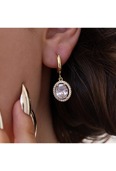 Takı Boom Oval Gümüş Küpe Beyaz Zirkon Taşlı Takı Boom Oval Gümüş Küpe Beyaz Zirkon Taşlı