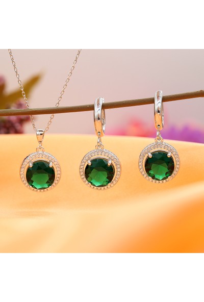 Takı Boom Yeşil Beyaz Zirkon Taşlı Yuvarlak Gümüş Kolye Küpe Takım Takı Boom Yeşil Beyaz Zirkon Taşlı Yuvarlak Gümüş Kolye Küpe Takım