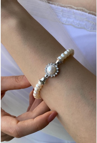 Zümrüt Kuyumculuk BIRINCI1926 925 Ayar Gümüş Kadın Papatya Taşlı Inci Bileklik