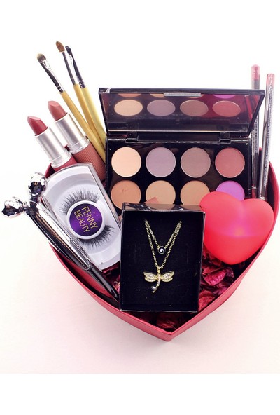 Fenny Beauty Kadınlar Gününe Özel Kalp Kutuda Ekonomik Makyaj Seti ve Zirkon Taş Kolye Fenny Beauty Kadınlar Gününe Özel Kalp Kutuda Ekonomik Makyaj Seti ve Zirkon Taş Kolye