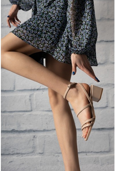 Diardi Kadın Nude Günlük Sandalet Diardi Kadın Nude Günlük Sandalet