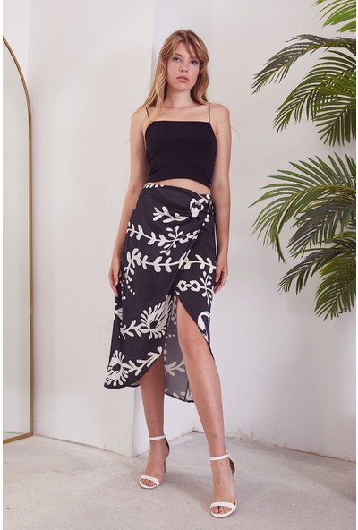 BY H Desenli Saten Etek-Siyah