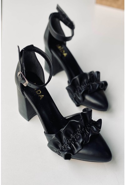 Mida Shoes Siyah Deri Fırfırlı Topuklu Ayakkabı Mida Shoes Siyah Deri Fırfırlı Topuklu Ayakkabı