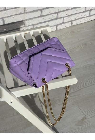 Barbaris Ayarlanabilir Zincir Detaylı El ve Omuz Çantası Altın Renk 815 Barbaris Ayarlanabilir Zincir Detaylı El ve Omuz Çantası Altın Renk 815