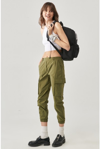 Lee Regular Fit Normal Kesim Koyu Haki Jogger Pantolon Lee Regular Fit Normal Kesim Koyu Haki Jogger Pantolon