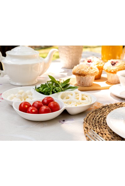 Madame Coco New Petit Concept 4 Bölmeli Büyük Sunum Tabağı - 22X22X3 cm Madame Coco New Petit Concept 4 Bölmeli Büyük Sunum Tabağı - 22X22X3 cm