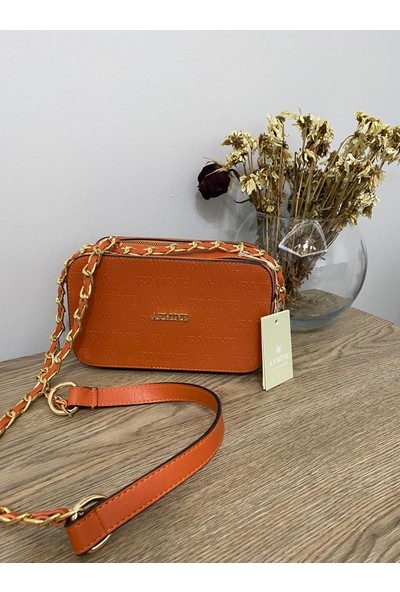 Armine 2022 Yaz Kreasyonu Trend Çanta Armine 2022 Yaz Kreasyonu Trend Çanta