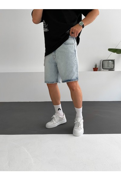 Açık Mavi Zincirli Yıkamalı Kot Şort RS-102