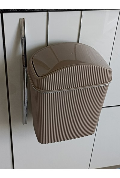 New Cross Dolap Kapağı Metal Askılı Çöp Kovası 7 Litre New Cross Dolap Kapağı Metal Askılı Çöp Kovası 7 Litre