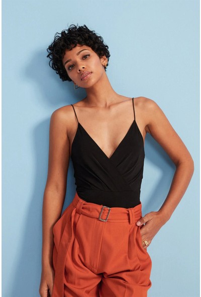 Vatkalı Spagetti Askılı Kruvaze Bodysuit Siyah