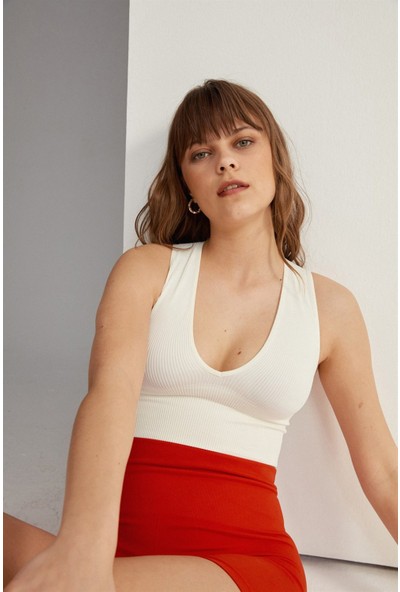 Vatkalı V Yaka Fitilli Spor Bralet Ekru Vatkalı V Yaka Fitilli Spor Bralet Ekru