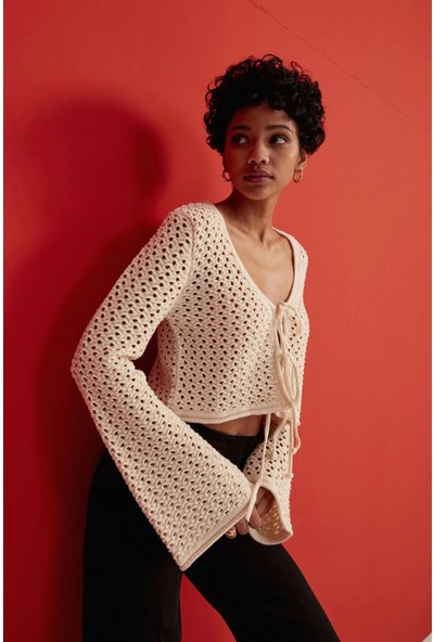 Vatkalı Önü Bağcıklı Triko Crop Hırka Bej