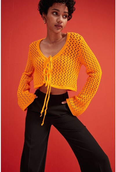 Vatkalı Önü Bağcıklı Triko Crop Hırka Turuncu
