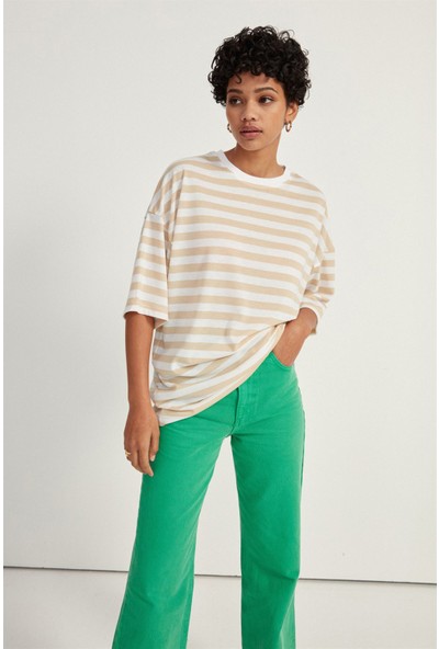 Vatkalı Bisiklet Yaka Çizgili Oversize T-Shirt Bej