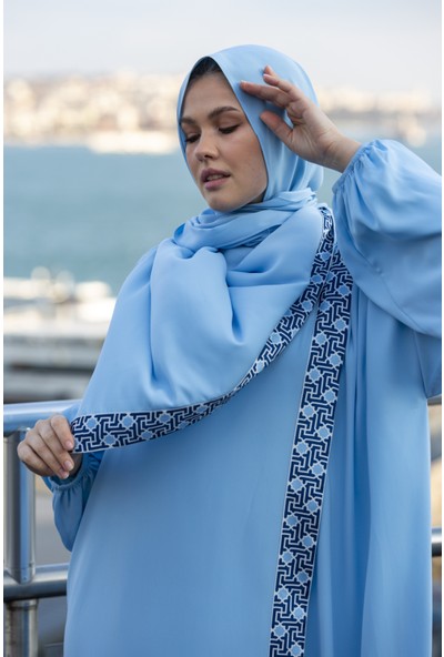 L'nour Özel Tasarım Namaz Elbisesi , Seccade ve Çanta Seti. Kadın Tesettür Giyim Eşarplı Takımı - Andalus L'nour Özel Tasarım Namaz Elbisesi , Seccade ve Çanta Seti. Kadın Tesettür Giyim Eşarplı Takımı - Andalus
