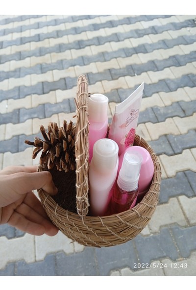 Rose City Bakım Seti Hediyelik Sepet Seti