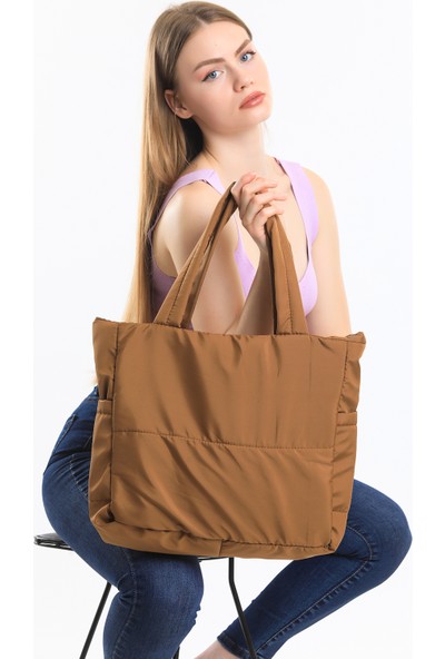 Kadın Taba Konfor Modeli Puf Shopper Çanta Paraşüt Kumaş Su Geçirmez Askılı Kol ve Omuz Çantası Kadın Taba Konfor Modeli Puf Shopper Çanta Paraşüt Kumaş Su Geçirmez Askılı Kol ve Omuz Çantası