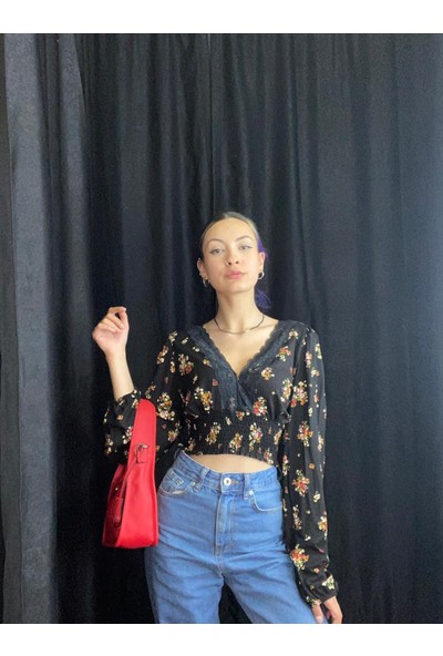 Lady Brunette Stone Kadın Siyah Çiçekli V Yaka Dantelli Crop Bluz