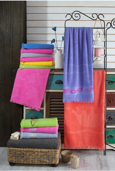 Vagonik Ultra Soft Jakarlı Desenli Plaj Havlusu 70 x 140 cm Vagonik Ultra Soft Jakarlı Desenli Plaj Havlusu 70 x 140 cm