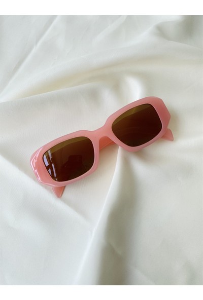 Retrobird Retro Model Pembe Kadın Güneş Gözlüğü Retrobird Retro Model Pembe Kadın Güneş Gözlüğü