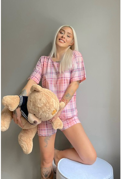 Pijama Evi Pembe Ekose Baskılı Şortlu Kadın Pijama Takımı Pijama Evi Pembe Ekose Baskılı Şortlu Kadın Pijama Takımı