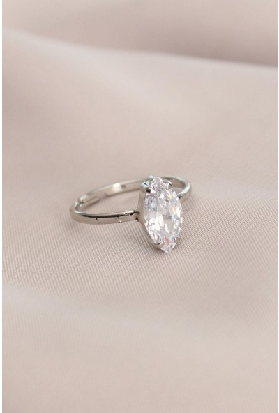 Clariss Ayarlanabilir Silver Renk Taşlı Yüzük Clariss Ayarlanabilir Silver Renk Taşlı Yüzük