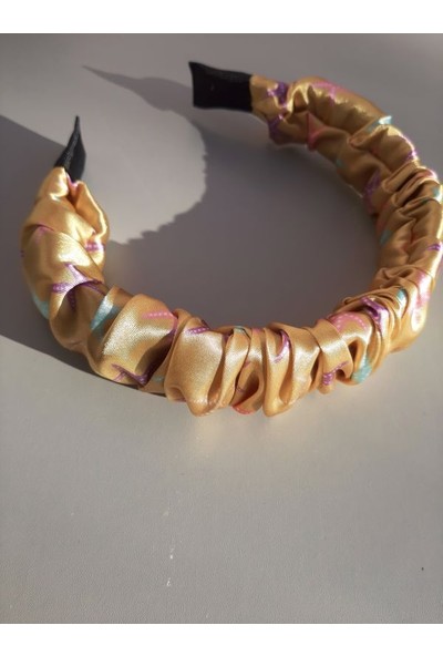 EyER Shoping Istiridye Figürlü Saten Taç Sarı EyER Shoping Istiridye Figürlü Saten Taç Sarı