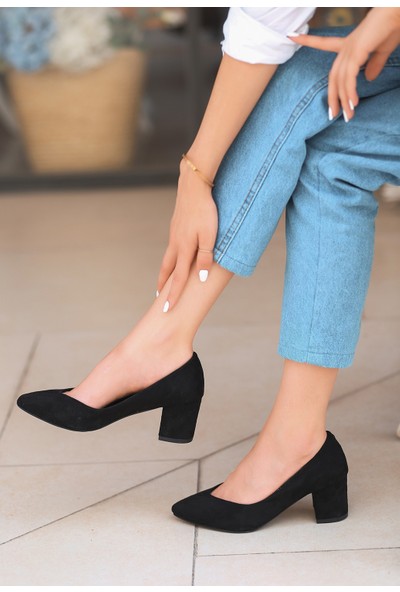 Shoecide Siyah Süet Topuklu Ayakkabı Shoecide Siyah Süet Topuklu Ayakkabı
