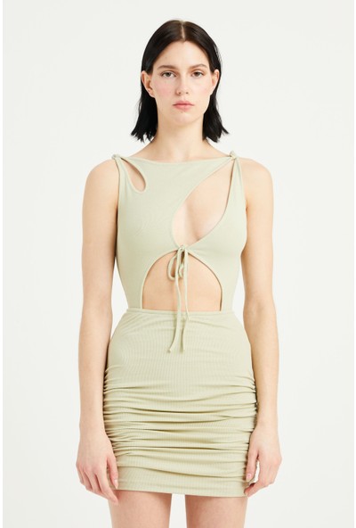 IAMNOTBASIC Kadın Yeşil Dekolteli Askılı Riley Bodysuit