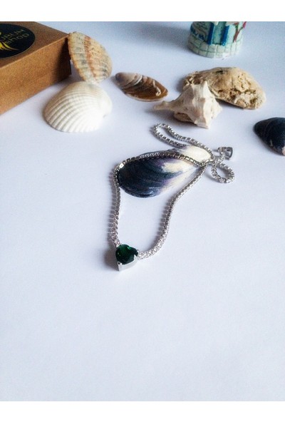 Ubuh Shop Zirkon Taşlı Paslanmaz Çelik Yeşil Kalp Figür Kadın Kolye