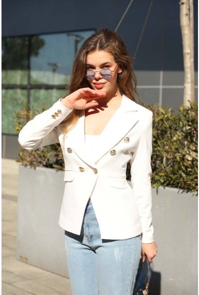 Butik Hanlı Bayan Kısa Çeket Butik Hanlı Bayan Kısa Çeket