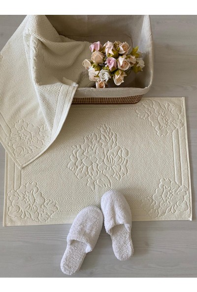 MCN Tekstil Ayak Havlusu 50 x 70 cm