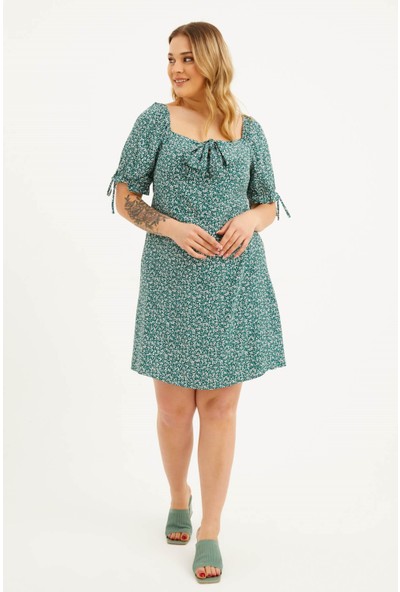 Myline Kare Yaka Önü Bağlamalı Gipeli Elbise Myline Kare Yaka Önü Bağlamalı Gipeli Elbise