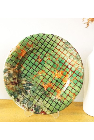 Bahçehane Eskitme Detaylı Karo Desenli Duvar Tabağı Bahçehane Eskitme Detaylı Karo Desenli Duvar Tabağı