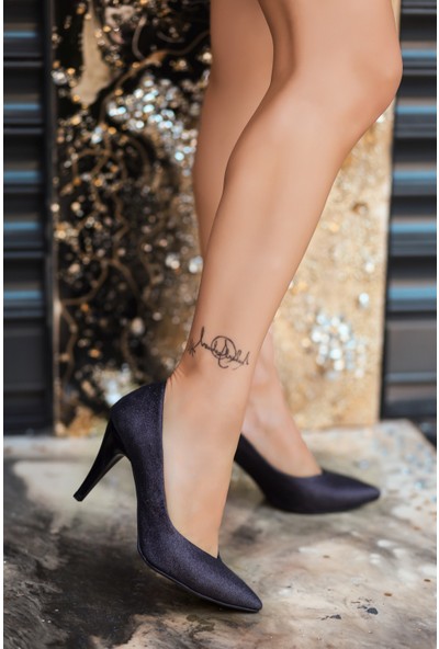 Xina Siyah Cilt Simli Stiletto Ayakkabı Xina Siyah Cilt Simli Stiletto Ayakkabı