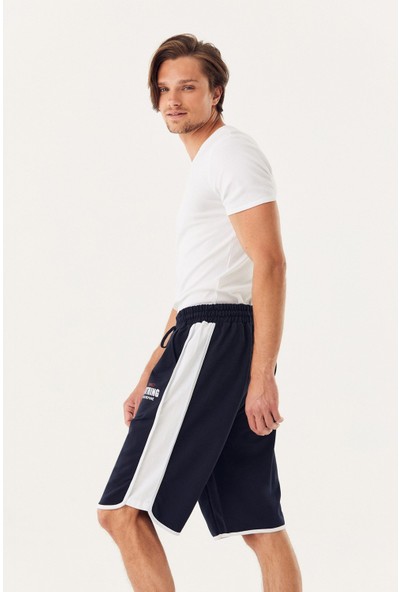 FullaModa Yanları Şeritli Yazı Baskılı Kapri FullaModa Yanları Şeritli Yazı Baskılı Kapri