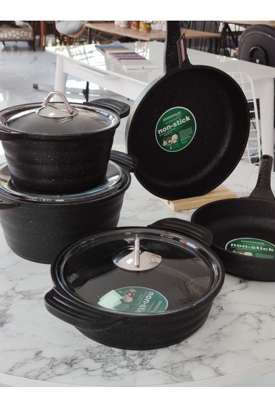 Warranty Kitchen Festa Silikon Kulp 8 Parça Döküm Tencere Takımı Warranty Kitchen Festa Silikon Kulp 8 Parça Döküm Tencere Takımı