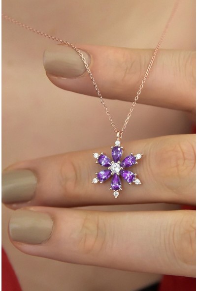 Enyuya Lotus Çiçeği