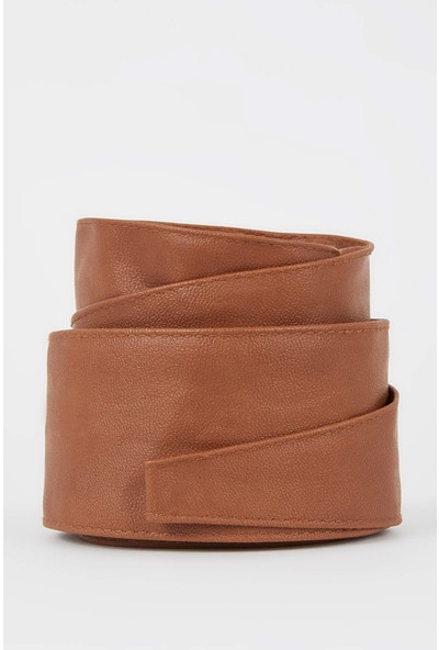 DeFacto Kadın Suni Deri Elbise KEMERI Y7255AZNS DeFacto Kadın Suni Deri Elbise KEMERI Y7255AZNS