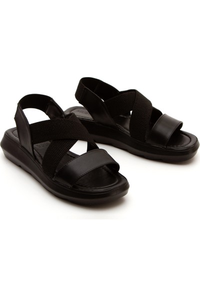 Mubiano Genova Siyah Kadın Lastikli Şerit Düz Sandalet Mubiano Genova Siyah Kadın Lastikli Şerit Düz Sandalet