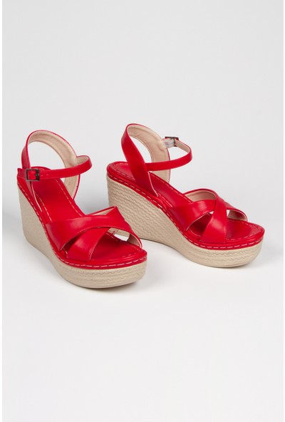 Mubiano Bari Kırmızı Kadın Çapraz Bantlı Dolgu Topuk Sandalet Mubiano Bari Kırmızı Kadın Çapraz Bantlı Dolgu Topuk Sandalet