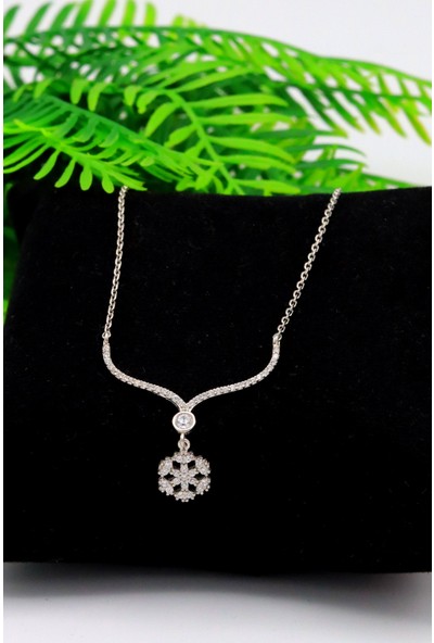 Zirkon Taşlı Kartanesi Gerdanlık Model Gümüş Kolye 201020680