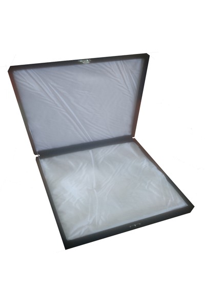 33 Cm'lik Siyah Kadife Içi Beyaz Çini Tabak Kutusu